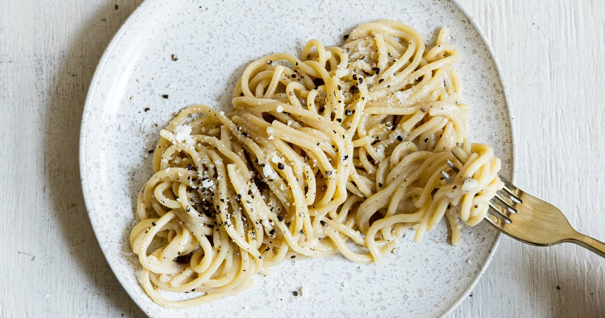 Cacio e pepe. Extrémně snadné jídlo z 5 surovin, co máte doma | Forbes