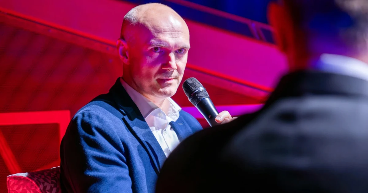 Po 35 letech míru začínáme deset metrů za startovní čárou, říká David ...