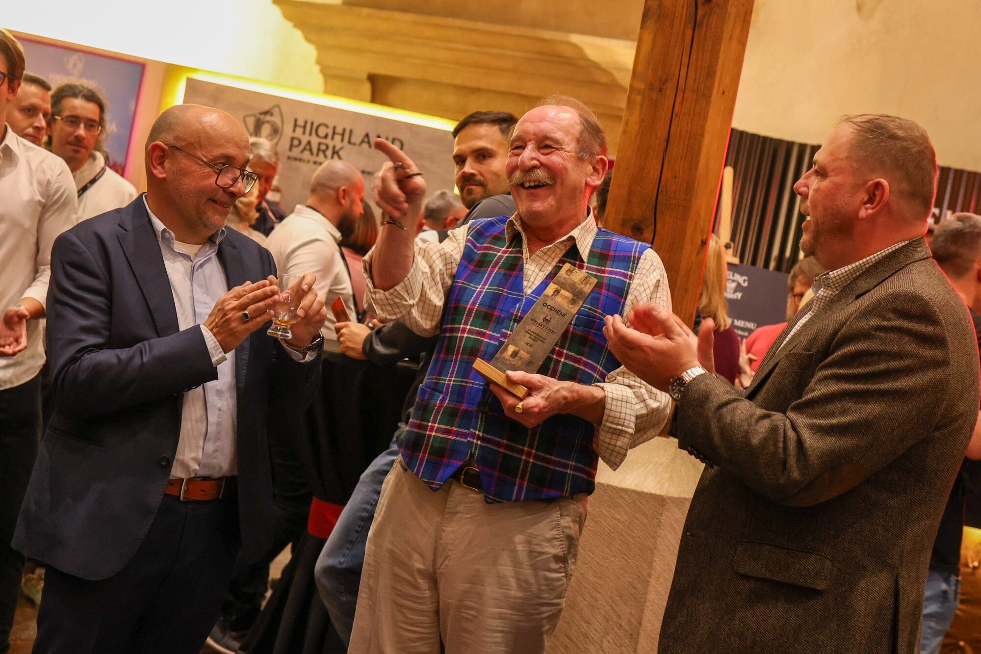 Vyplatí se rozvíjet čínskou konkurenci, říká žijící legenda whisky ...